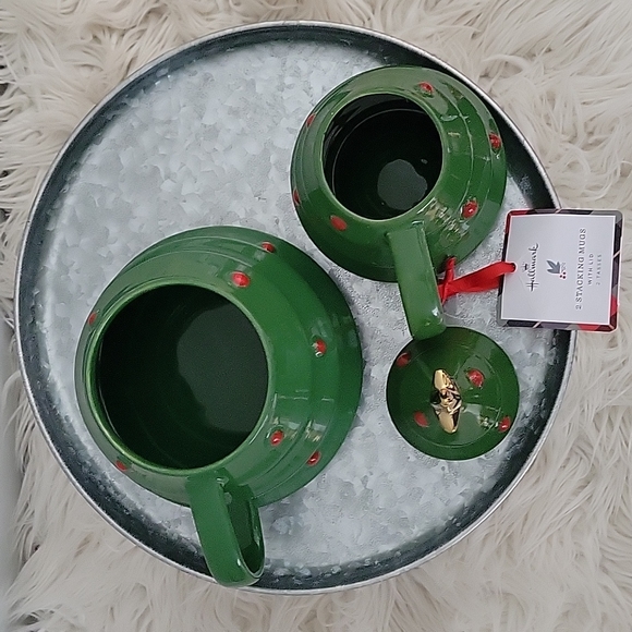 Hallmark | Holiday | Hallmark 2 Stacking Mug Set With Lid Nwt | Poshmark